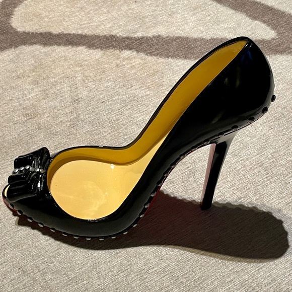 shoe lala by giftcraft | Kitchen | Louboutin Inspired Stiletto Wine ...